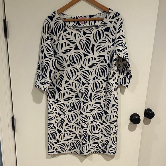 Lilly Pulitzer | Dresses | Lilly Pulitzer Navy And White Leaf Pattern ...
